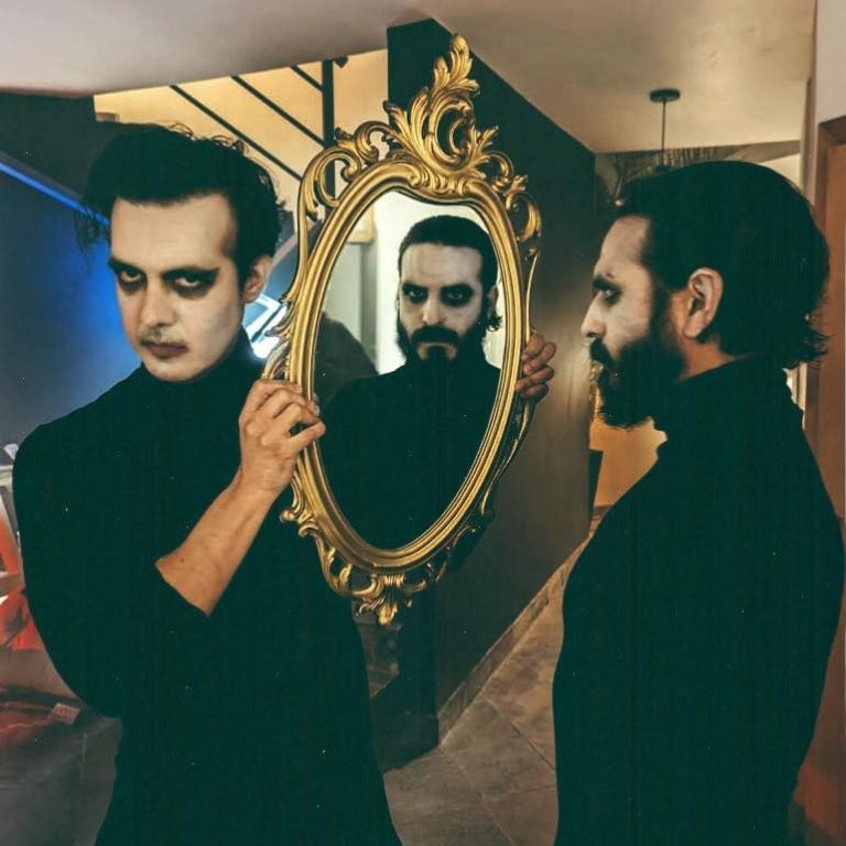 The Real Antonios presenta "Necromance", synth-pop oscuro en su máxima ...