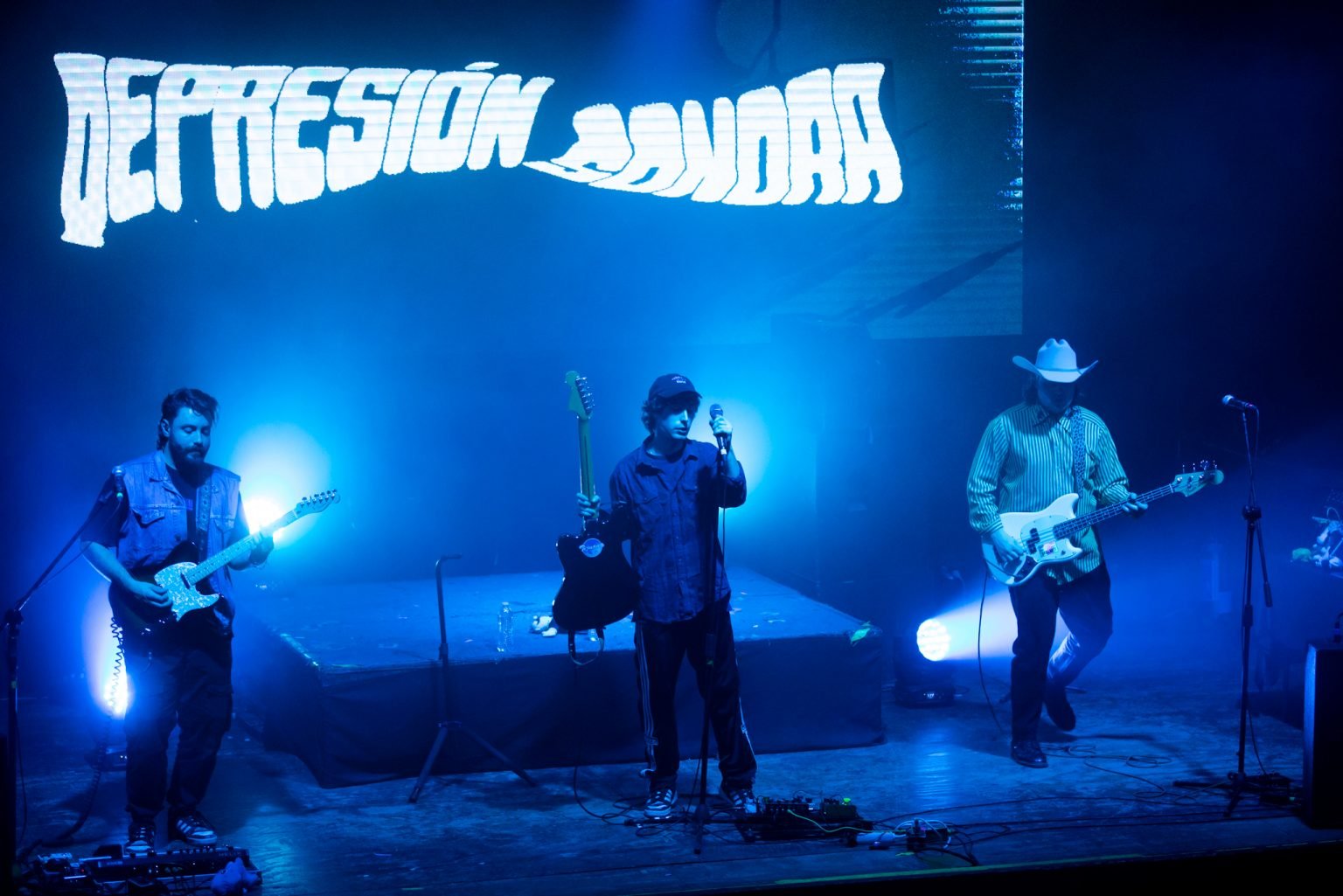 ¡bienvenidos Al Caos Depresión Sonora Conquistó A Sus Fans De Monterrey